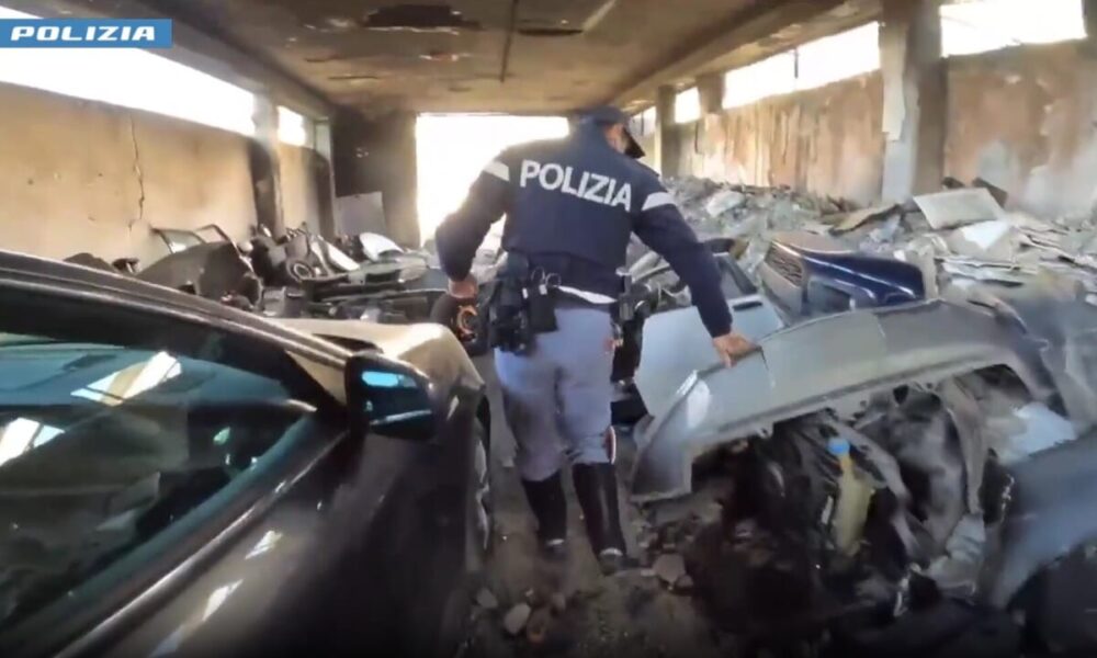 Catania, gruppi ottici, autoradio e parti d’auto rubati e ritrovati ...